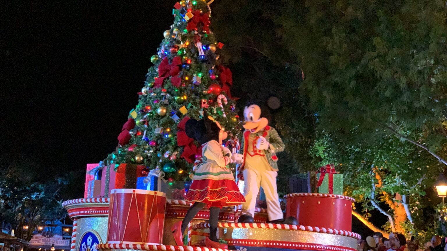 2025 Mickey's Very Merry Christmas Party Guide | Magic Kingdom